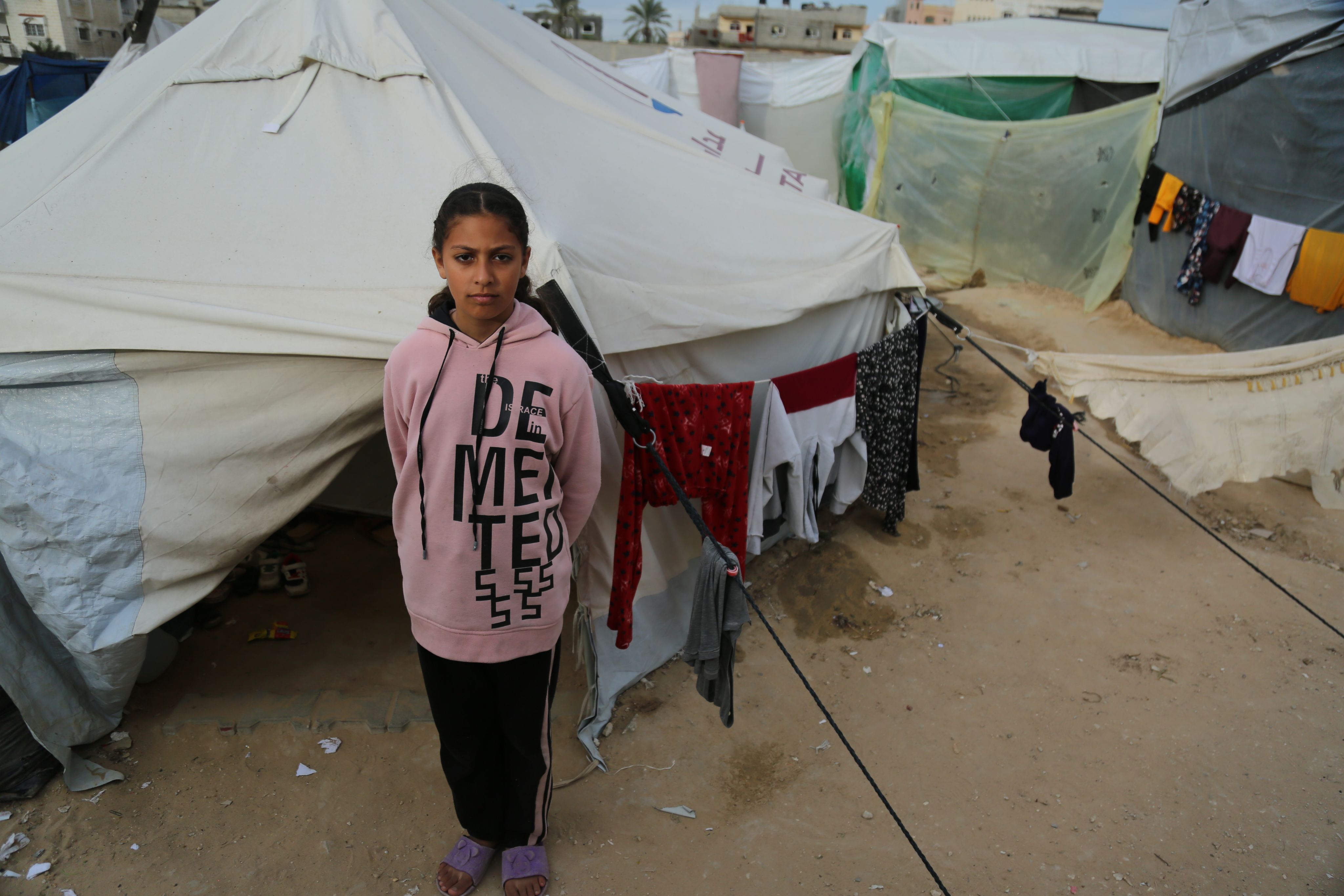 Breaking the fast in the shadow of famine